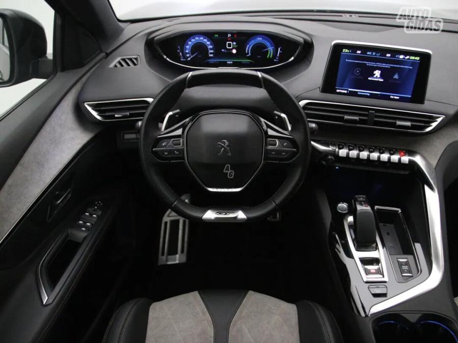 Grey Peugeot 3008 2020 in Vilnius, with an engine capacity of 1.60 L and mileage of 239 thousand km for 14699 €, photo 18 on AUTOMOTO.COM.LV