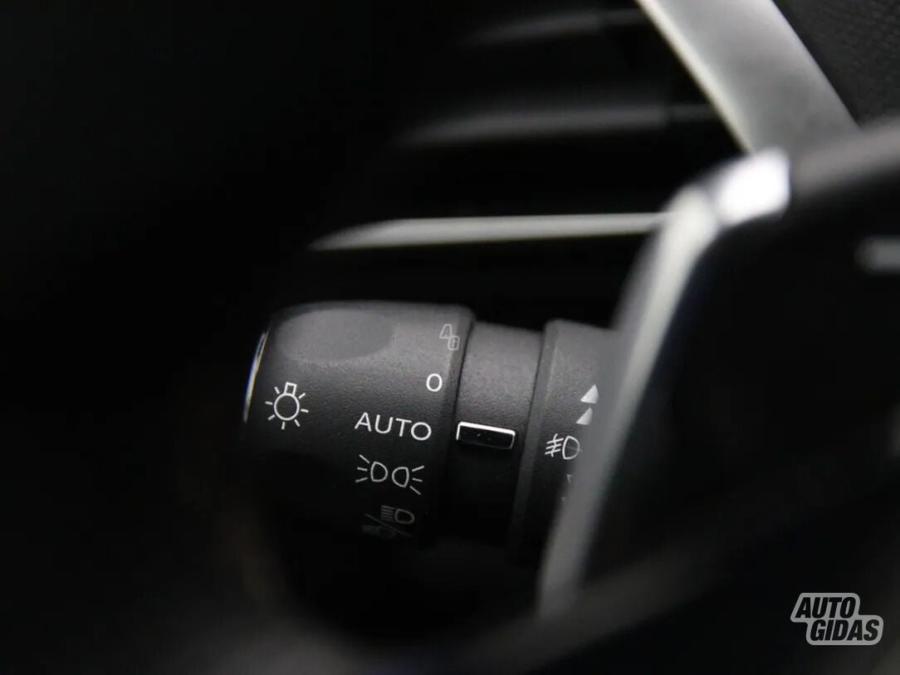 Grey Peugeot 3008 2020 in Vilnius, with an engine capacity of 1.60 L and mileage of 239 thousand km for 14699 €, photo 28 on AUTOMOTO.COM.LV