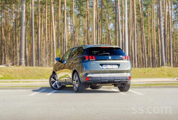 Grey Peugeot 3008 2020 in Riga, with an engine capacity of 1.20 L and mileage of 72 thousand km for 14590 €, photo 7 on AUTOMOTO.COM.LV