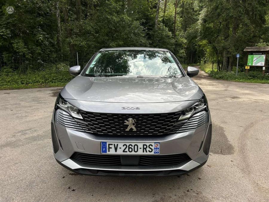 Grey Peugeot 3008 2020 in Taurage, with an engine capacity of 1.20 L and mileage of 230 thousand km for 9250 €, photo 3 on AUTOMOTO.COM.LV