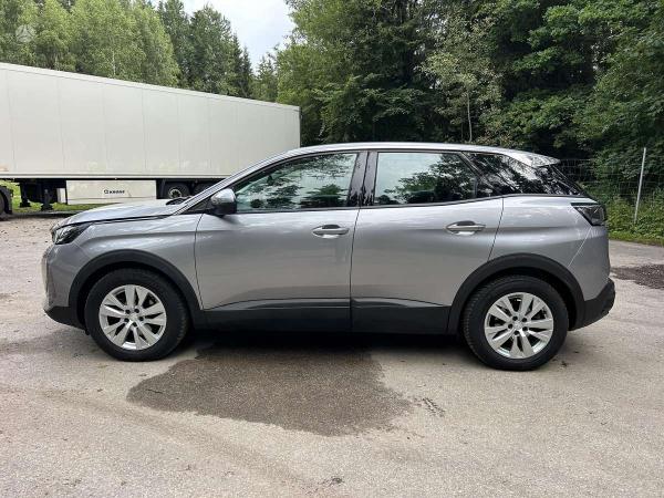 Grey Peugeot 3008 2020 in Taurage, with an engine capacity of 1.20 L and mileage of 230 thousand km for 9250 €, photo 8 on AUTOMOTO.COM.LV