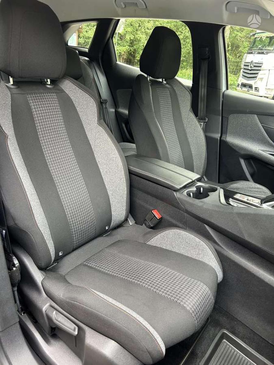 Grey Peugeot 3008 2020 in Taurage, with an engine capacity of 1.20 L and mileage of 230 thousand km for 9250 €, photo 18 on AUTOMOTO.COM.LV