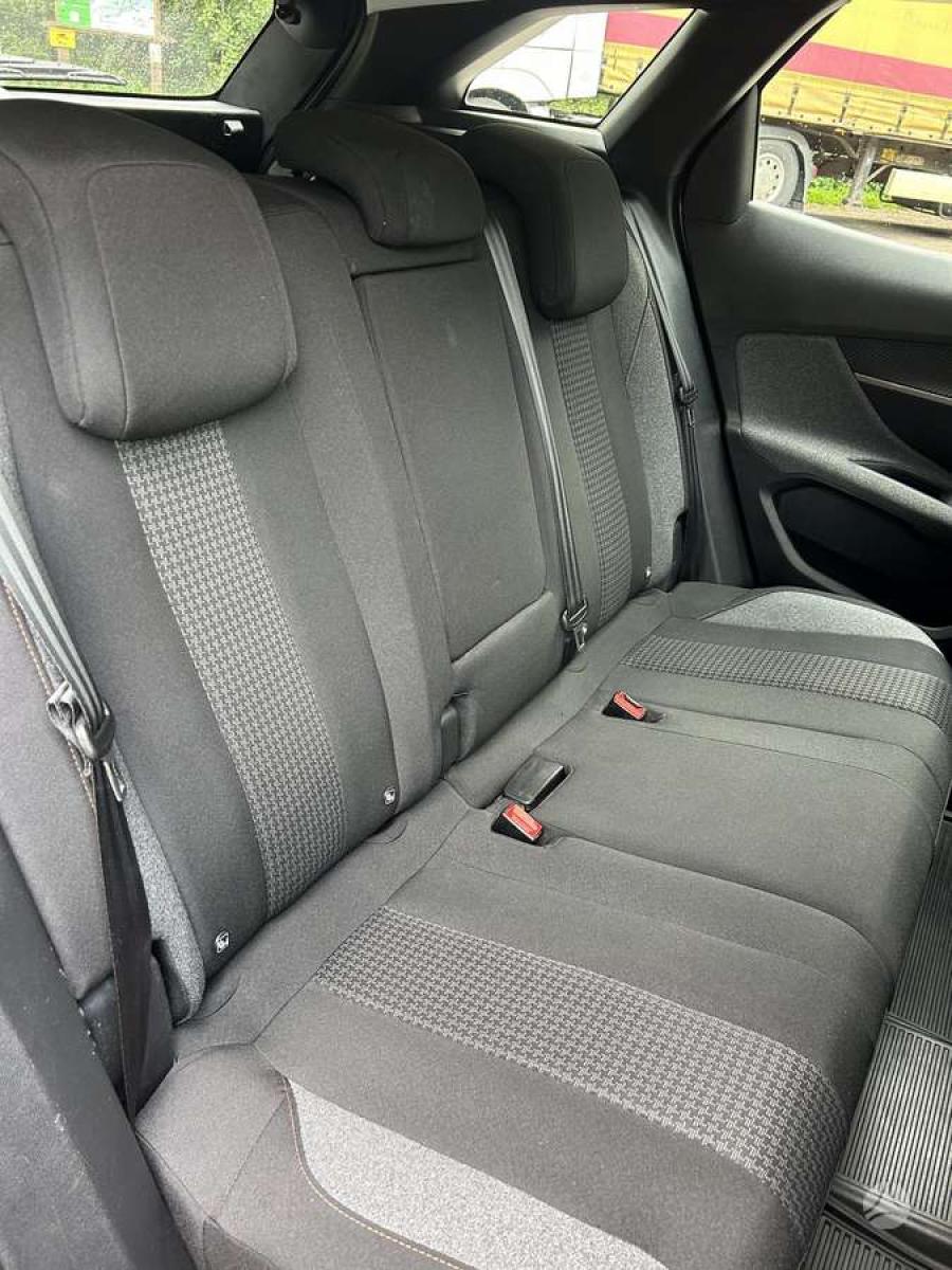 Grey Peugeot 3008 2020 in Taurage, with an engine capacity of 1.20 L and mileage of 230 thousand km for 9250 €, photo 19 on AUTOMOTO.COM.LV