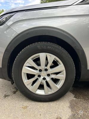 Grey Peugeot 3008 2020 in Taurage, with an engine capacity of 1.20 L and mileage of 230 thousand km for 9250 €, photo 25 on AUTOMOTO.COM.LV