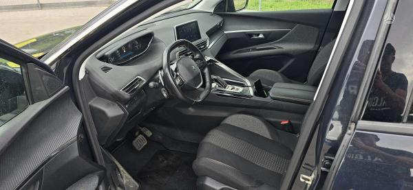 Grey Peugeot 3008 2020 in Taurage, with an engine capacity of 1.50 L and mileage of 214 thousand km for 9800 €, photo 9 on AUTOMOTO.COM.LV