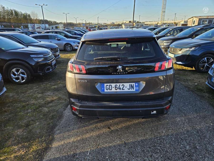 Grey Peugeot 3008 2021 in Vilnius, with an engine capacity of 1.20 L and mileage of 79 thousand km for 14157 €, photo 6 on AUTOMOTO.COM.LV