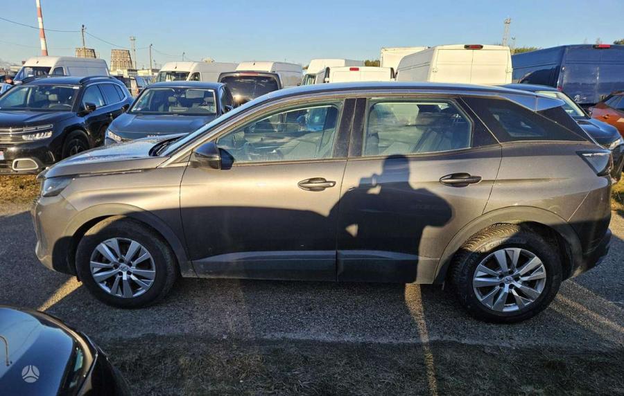 Grey Peugeot 3008 2021 in Vilnius, with an engine capacity of 1.20 L and mileage of 79 thousand km for 14157 €, photo 8 on AUTOMOTO.COM.LV