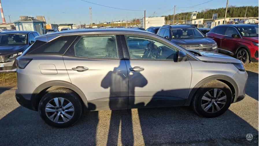 Grey Peugeot 3008 2021 in Vilnius, with an engine capacity of 1.20 L and mileage of 139 thousand km for 13189 €, photo 4 on AUTOMOTO.COM.LV