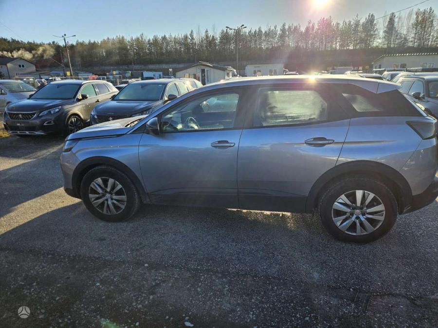 Grey Peugeot 3008 2021 in Vilnius, with an engine capacity of 1.20 L and mileage of 139 thousand km for 13189 €, photo 8 on AUTOMOTO.COM.LV
