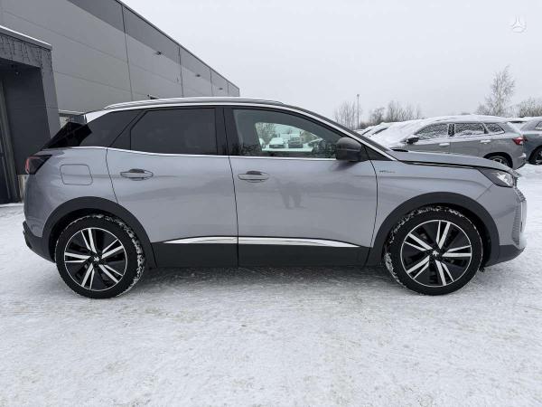 Grey Peugeot 3008 2021 in Siauliai, with an engine capacity of 1.60 L and mileage of 102 thousand km for 20990 €, photo 5 on AUTOMOTO.COM.LV