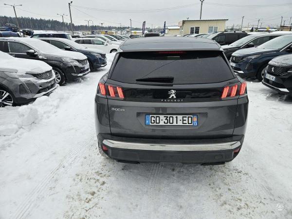 Grey Peugeot 3008 2021 in Vilnius, with an engine capacity of 1.50 L and mileage of 172 thousand km for 15488 €, photo 6 on AUTOMOTO.COM.LV