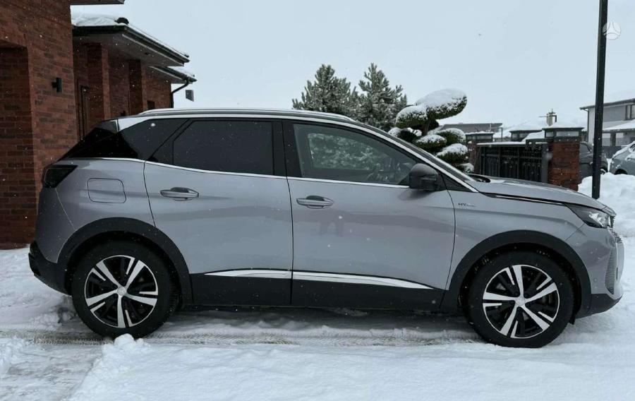 Grey Peugeot 3008 2021 in Siauliai, with an engine capacity of 1.60 L and mileage of 168 thousand km for 17990 €, photo 4 on AUTOMOTO.COM.LV