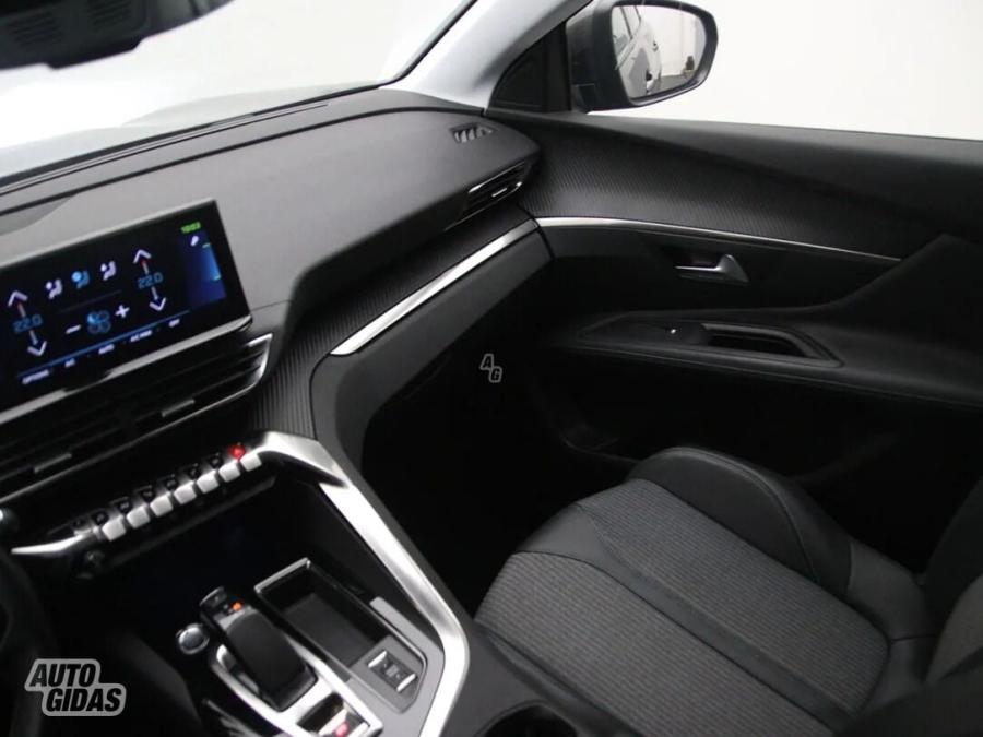 Grey Peugeot 3008 2021 in Vilnius, with an engine capacity of 1.60 L and mileage of 209 thousand km for 15799 €, photo 22 on AUTOMOTO.COM.LV