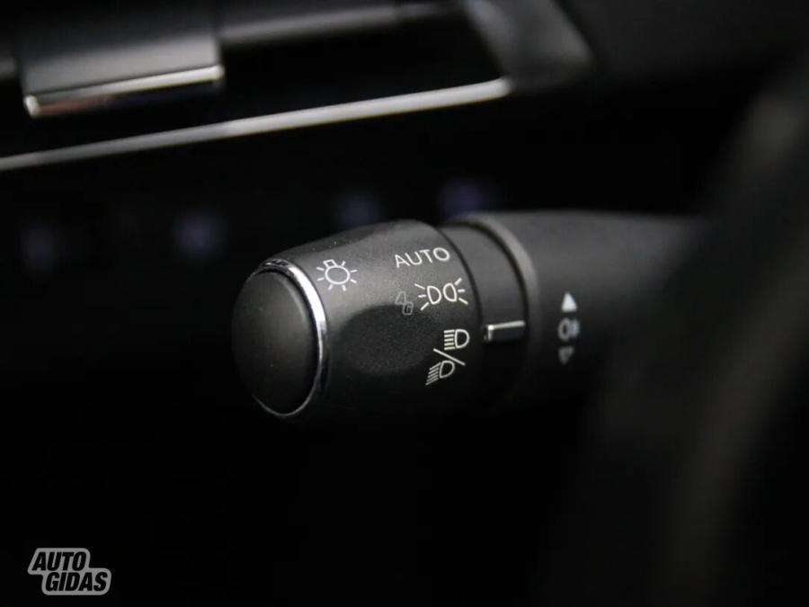Grey Peugeot 3008 2021 in Vilnius, with an engine capacity of 1.60 L and mileage of 209 thousand km for 15799 €, photo 28 on AUTOMOTO.COM.LV