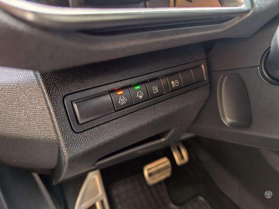 Pelēks Peugeot 3008 2021 Kalvarija, ar dzinēja tilpumu 1.60 L un nobraukumu 88 tūkst. km par 21357 €, foto 19 vietnē AUTOMOTO.COM.LV