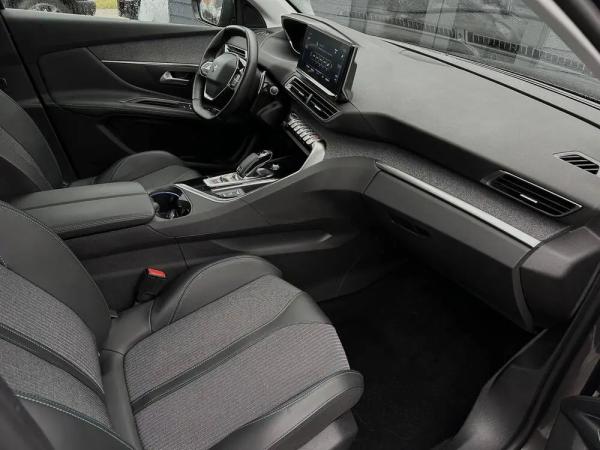 Pelēks Peugeot 3008 2021 Jelgava, ar dzinēja tilpumu 1.50 L un nobraukumu 115 tūkst. km par 19450 €, foto 5 vietnē AUTOMOTO.COM.LV