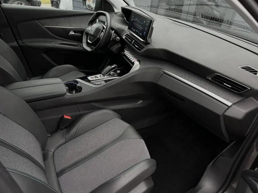 Pelēks Peugeot 3008 2021 Jelgava, ar dzinēja tilpumu 1.50 L un nobraukumu 115 tūkst. km par 19450 €, foto 6 vietnē AUTOMOTO.COM.LV