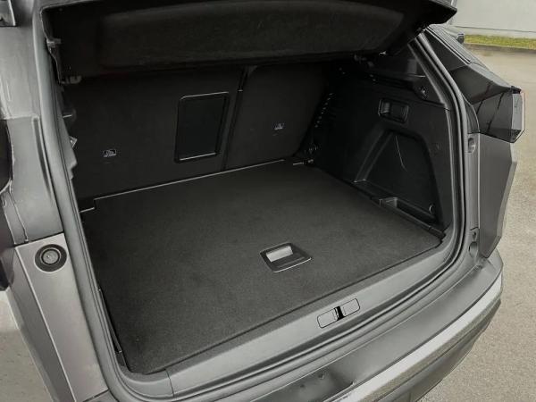 Pelēks Peugeot 3008 2021 Jelgava, ar dzinēja tilpumu 1.50 L un nobraukumu 115 tūkst. km par 19450 €, foto 7 vietnē AUTOMOTO.COM.LV