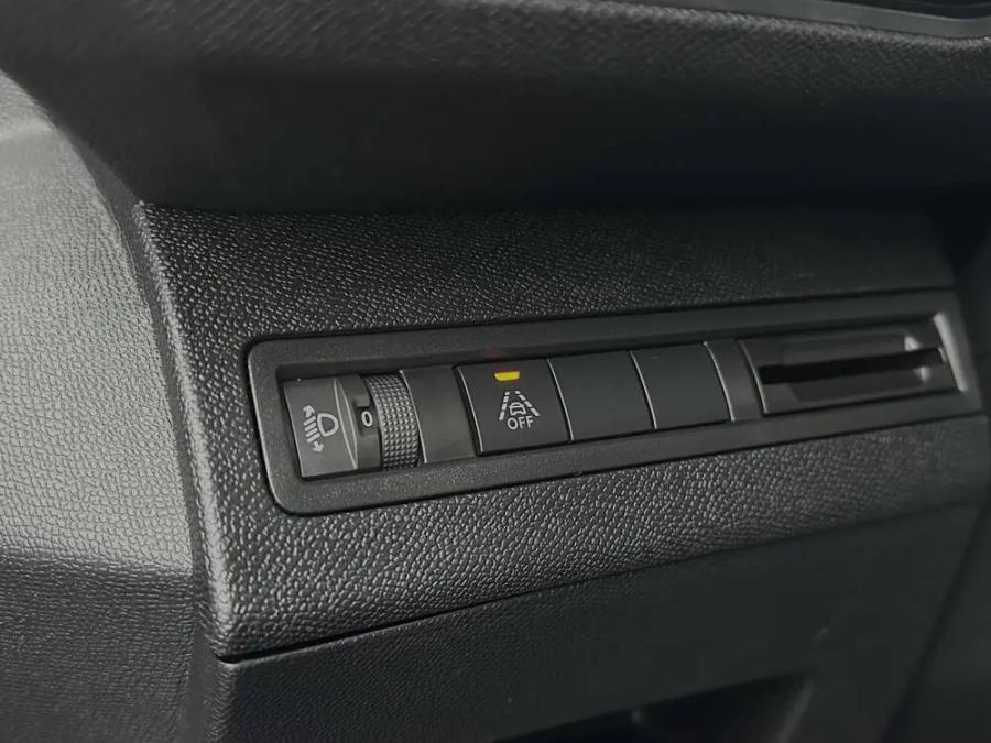 Pelēks Peugeot 3008 2021 Jelgava, ar dzinēja tilpumu 1.50 L un nobraukumu 115 tūkst. km par 19450 €, foto 16 vietnē AUTOMOTO.COM.LV