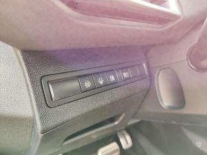 Pelēks Peugeot 3008 2021 Marijampole, ar dzinēja tilpumu 1.60 L un nobraukumu 71 tūkst. km par 21411 €, foto 14 vietnē AUTOMOTO.COM.LV