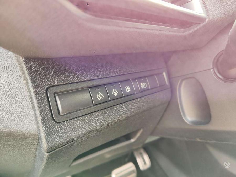 Pelēks Peugeot 3008 2021 Marijampole, ar dzinēja tilpumu 1.60 L un nobraukumu 71 tūkst. km par 21411 €, foto 14 vietnē AUTOMOTO.COM.LV