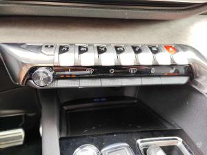 Pelēks Peugeot 3008 2021 Marijampole, ar dzinēja tilpumu 1.60 L un nobraukumu 71 tūkst. km par 21411 €, foto 25 vietnē AUTOMOTO.COM.LV