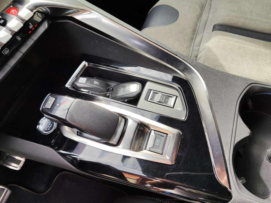 Pelēks Peugeot 3008 2021 Marijampole, ar dzinēja tilpumu 1.60 L un nobraukumu 71 tūkst. km par 21411 €, foto 26 vietnē AUTOMOTO.COM.LV
