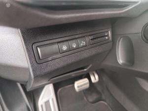 Pelēks Peugeot 3008 2021 Kalvarija, ar dzinēja tilpumu 1.20 L un nobraukumu 96 tūkst. km par 18574 €, foto 18 vietnē AUTOMOTO.COM.LV