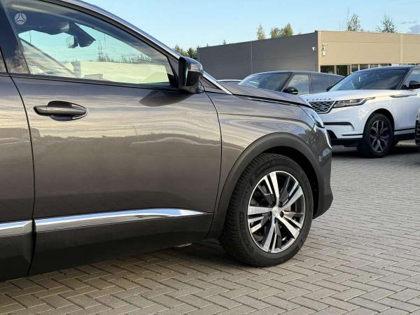 Grey Peugeot 3008 2021 in Vilnius, with an engine capacity of 1.60 L and mileage of 150 thousand km for 17000 €, photo 7 on AUTOMOTO.COM.LV