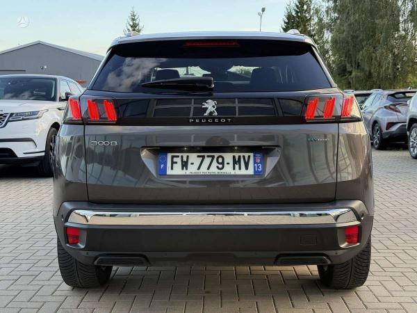 Grey Peugeot 3008 2021 in Vilnius, with an engine capacity of 1.60 L and mileage of 150 thousand km for 17000 €, photo 10 on AUTOMOTO.COM.LV