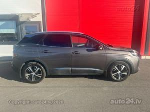 Grey Peugeot 3008 2021 in Tallinn, with an engine capacity of 1.20 L and mileage of 126 thousand km for 16500 €, photo 3 on AUTOMOTO.COM.LV
