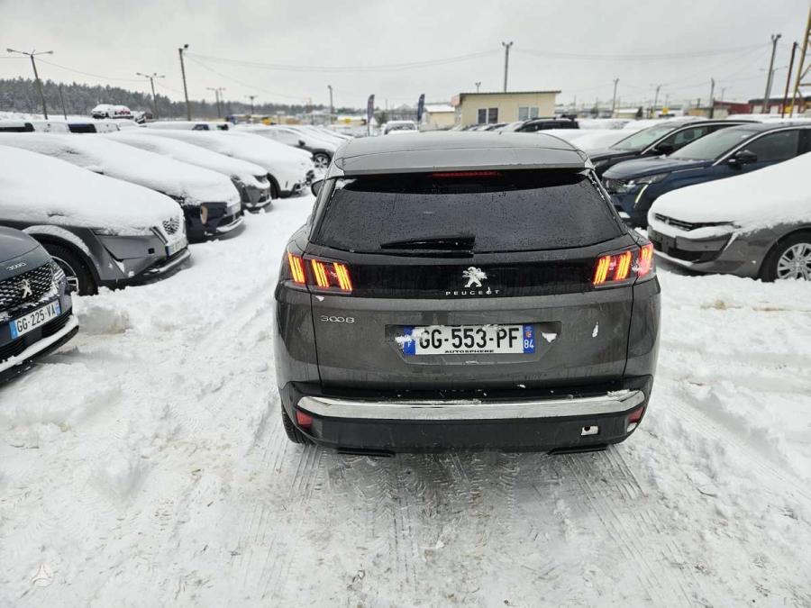 Pelēks Peugeot 3008 2022 Viļņa, ar dzinēja tilpumu 1.20 L un nobraukumu 149 tūkst. km par 14278 €, foto 6 vietnē AUTOMOTO.COM.LV
