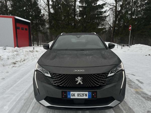 Grey Peugeot 3008 2022 in Vilnius, with an engine capacity of 1.50 L and mileage of 206 thousand km for 16939 €, photo 3 on AUTOMOTO.COM.LV