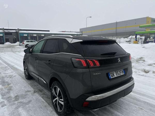 Grey Peugeot 3008 2022 in Vilnius, with an engine capacity of 1.50 L and mileage of 206 thousand km for 16939 €, photo 4 on AUTOMOTO.COM.LV