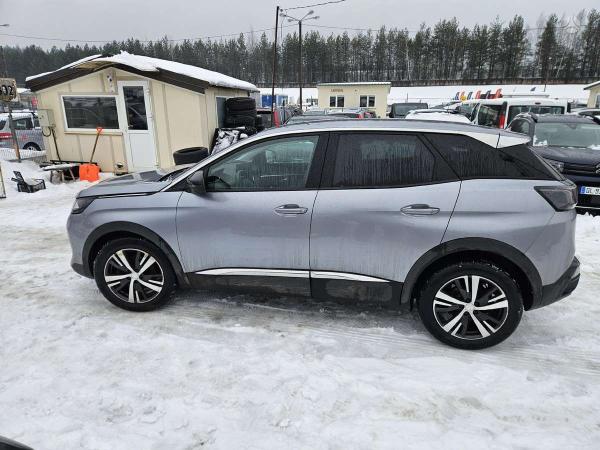 Grey Peugeot 3008 2022 in Vilnius, with an engine capacity of 1.20 L and mileage of 148 thousand km for 13189 €, photo 8 on AUTOMOTO.COM.LV