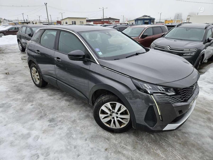 Grey Peugeot 3008 2022 in Vilnius, with an engine capacity of 1.20 L and mileage of 168 thousand km for 13189 €, photo 1 on AUTOMOTO.COM.LV