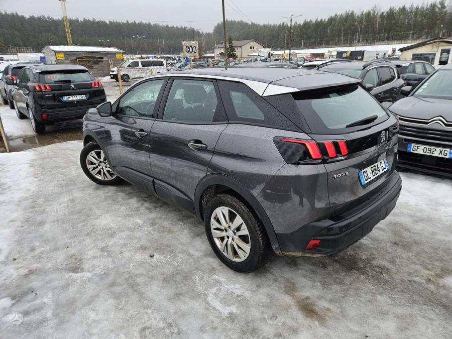 Grey Peugeot 3008 2022 in Vilnius, with an engine capacity of 1.20 L and mileage of 168 thousand km for 13189 €, photo 7 on AUTOMOTO.COM.LV