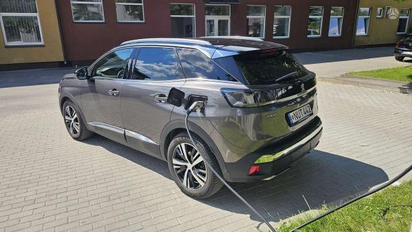 Pelēks Peugeot 3008 2022 Viļņa, ar dzinēja tilpumu 1.60 L un nobraukumu 160 tūkst. km par 16400 €, foto 4 vietnē AUTOMOTO.COM.LV
