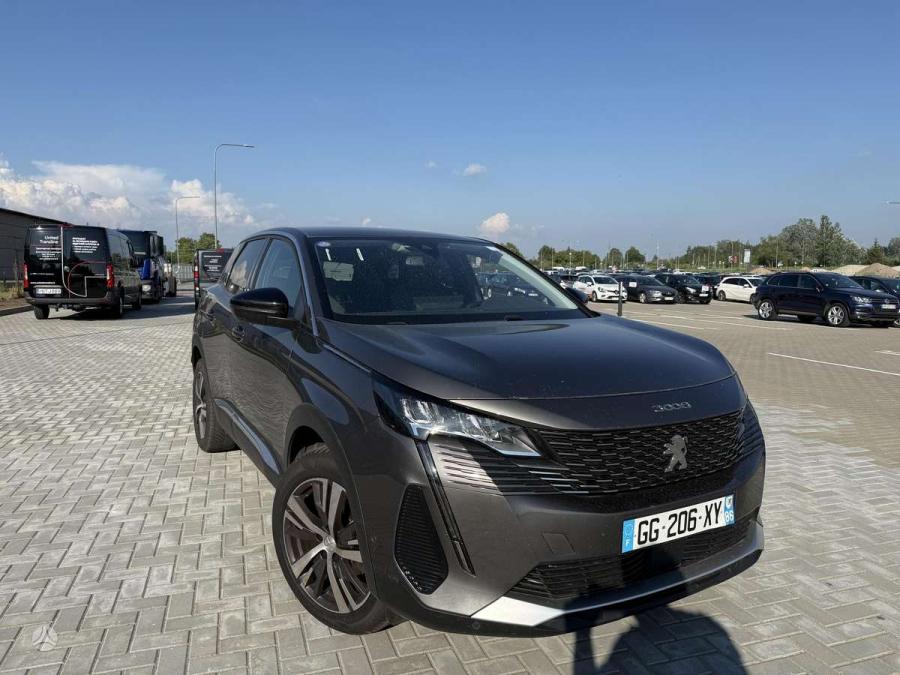 Grey Peugeot 3008 2022 in Taurage, with an engine capacity of 1.20 L and mileage of 198 thousand km for 13552 €, photo 3 on AUTOMOTO.COM.LV