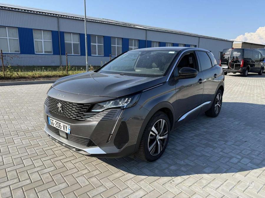 Grey Peugeot 3008 2022 in Taurage, with an engine capacity of 1.20 L and mileage of 198 thousand km for 13552 €, photo 5 on AUTOMOTO.COM.LV