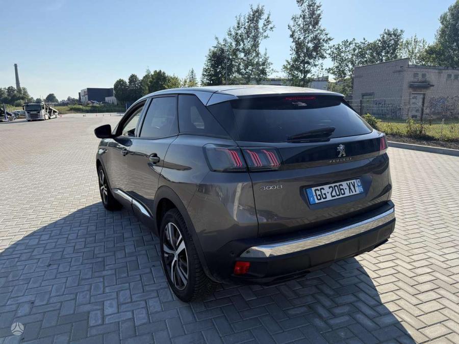 Grey Peugeot 3008 2022 in Taurage, with an engine capacity of 1.20 L and mileage of 198 thousand km for 13552 €, photo 7 on AUTOMOTO.COM.LV