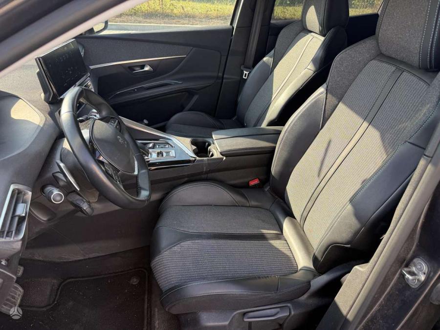 Grey Peugeot 3008 2022 in Taurage, with an engine capacity of 1.20 L and mileage of 198 thousand km for 13552 €, photo 17 on AUTOMOTO.COM.LV