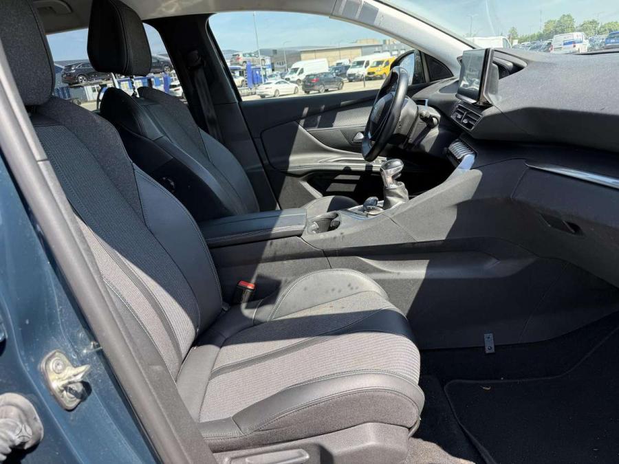 Grey Peugeot 3008 2022 in Taurage, with an engine capacity of 1.20 L and mileage of 165 thousand km for 12826 €, photo 13 on AUTOMOTO.COM.LV