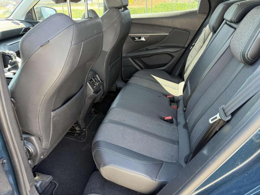 Grey Peugeot 3008 2022 in Taurage, with an engine capacity of 1.20 L and mileage of 165 thousand km for 12826 €, photo 17 on AUTOMOTO.COM.LV