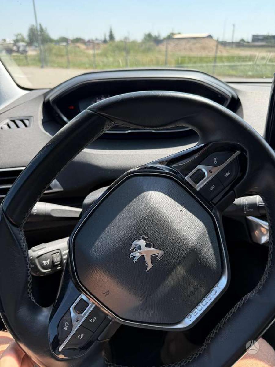 Grey Peugeot 3008 2022 in Taurage, with an engine capacity of 1.20 L and mileage of 165 thousand km for 12826 €, photo 22 on AUTOMOTO.COM.LV