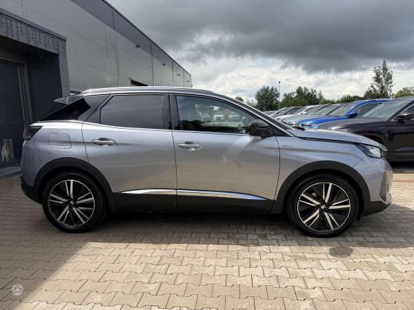 Grey Peugeot 3008 2022 in Siauliai, with an engine capacity of 1.60 L and mileage of 118 thousand km for 20990 €, photo 3 on AUTOMOTO.COM.LV