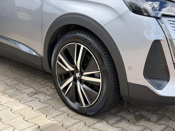 Grey Peugeot 3008 2022 in Siauliai, with an engine capacity of 1.60 L and mileage of 118 thousand km for 20990 €, photo 4 on AUTOMOTO.COM.LV