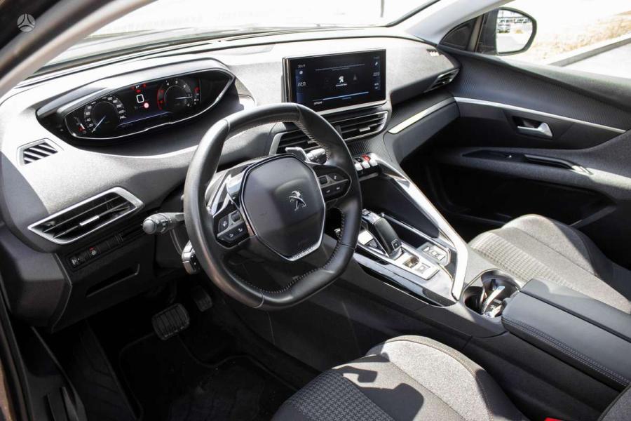 Grey Peugeot 3008 2022 in Kaunas, with an engine capacity of 1.50 L and mileage of 167 thousand km for 15300 €, photo 8 on AUTOMOTO.COM.LV