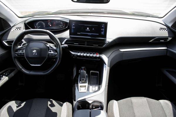 Grey Peugeot 3008 2022 in Kaunas, with an engine capacity of 1.50 L and mileage of 167 thousand km for 15300 €, photo 8 on AUTOMOTO.COM.LV