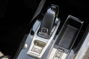 Grey Peugeot 3008 2022 in Kaunas, with an engine capacity of 1.50 L and mileage of 167 thousand km for 15300 €, photo 17 on AUTOMOTO.COM.LV
